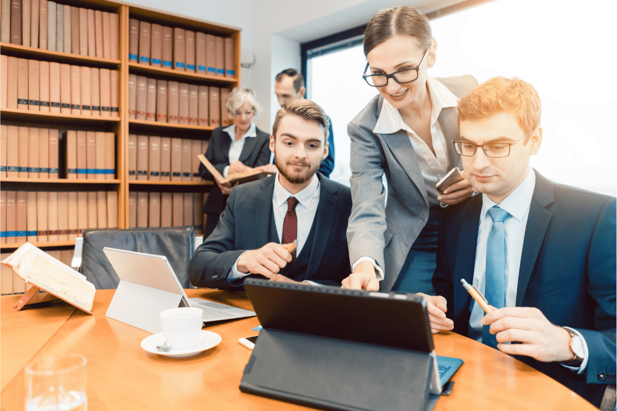 Online forums for lawyers - CaseFox